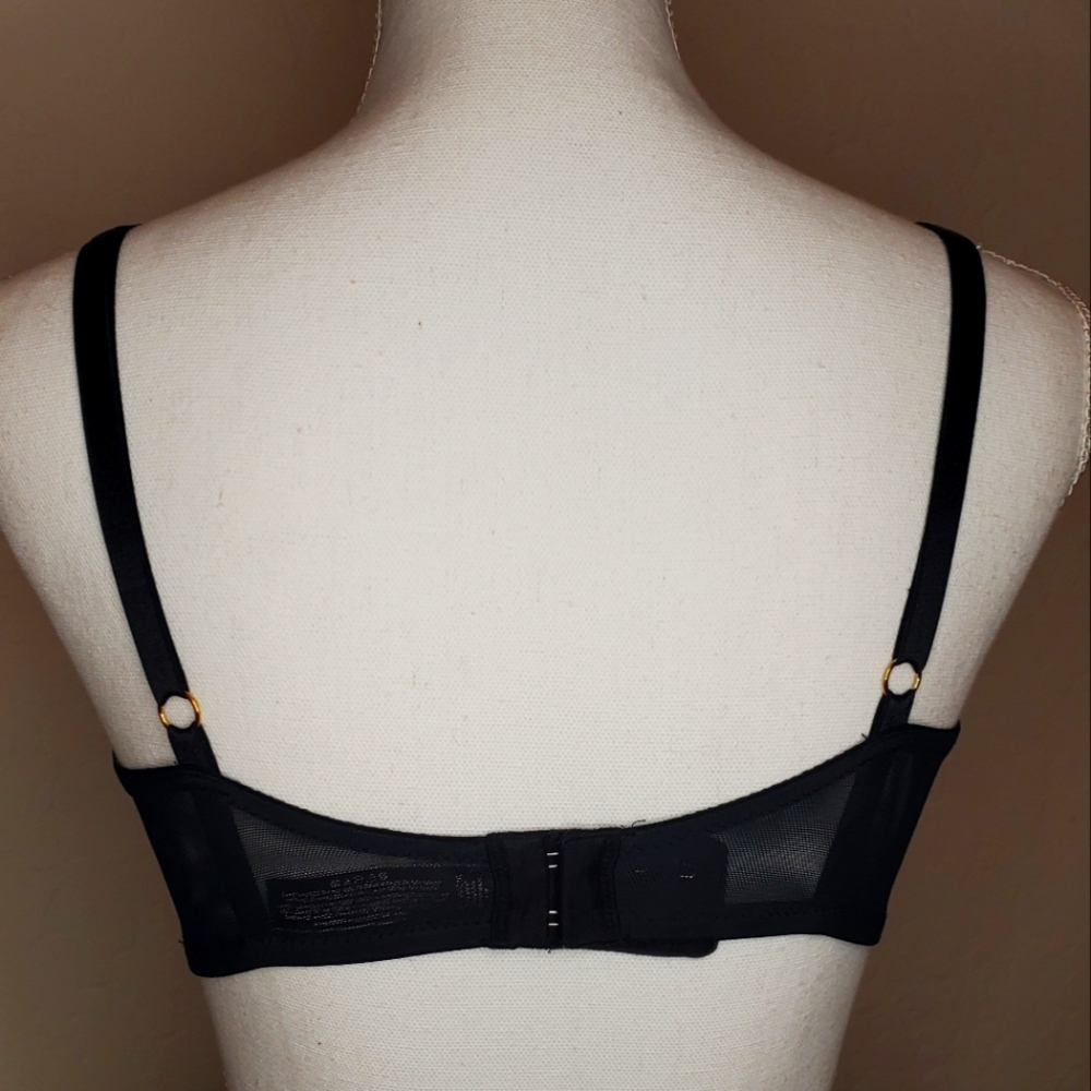 Victorias Secret Nude Black Lace Bra Gem